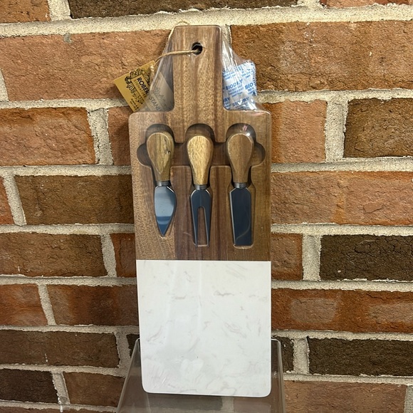 Kitchen | Robert Stanley Cheese Board | Poshmark